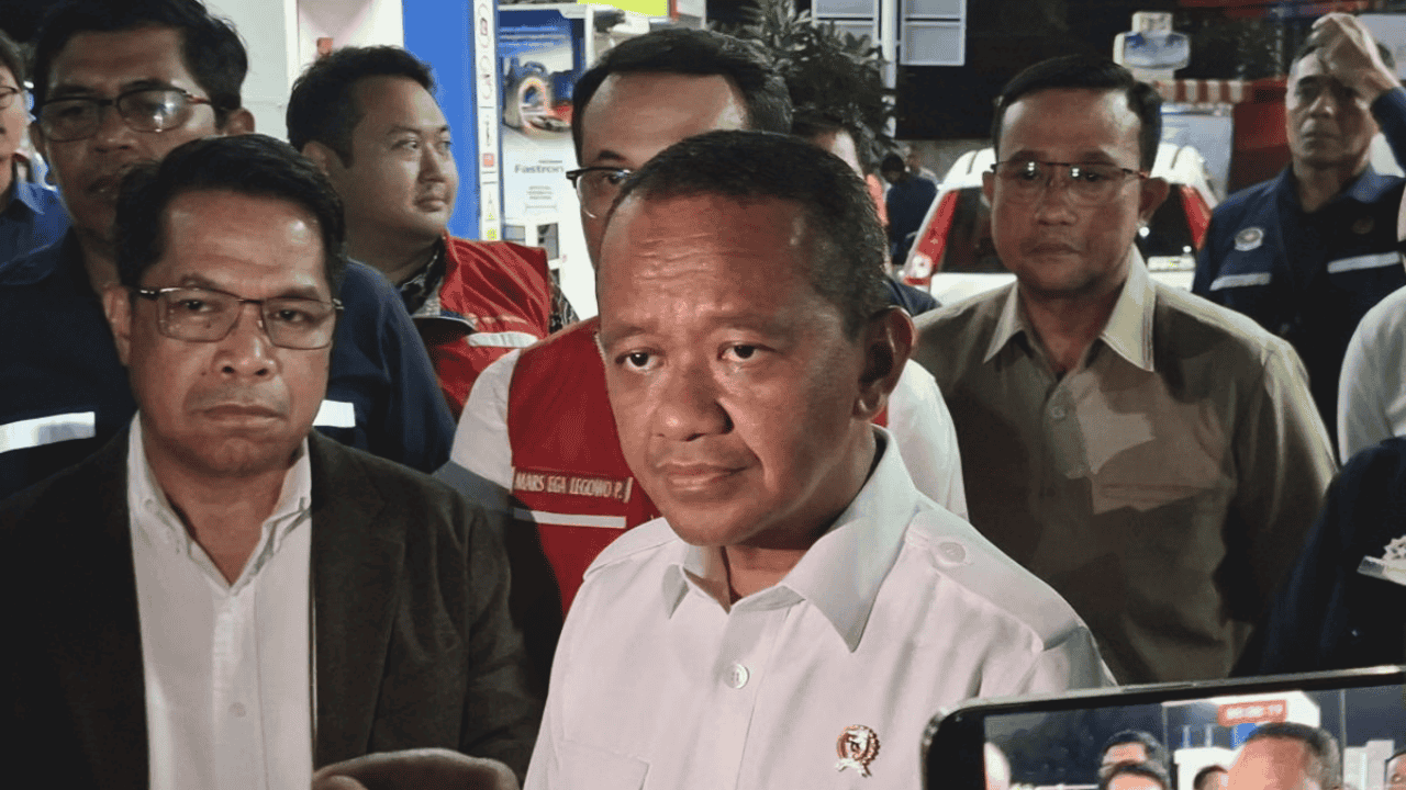Bahlil Sidak SPBU Malang Usai Laporan Motor ‘Brebet’, Pertamina Uji ...